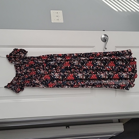 Lulus | Dresses | Lulus Off The Shoulder Smocked Top Midi Dress | Poshmark